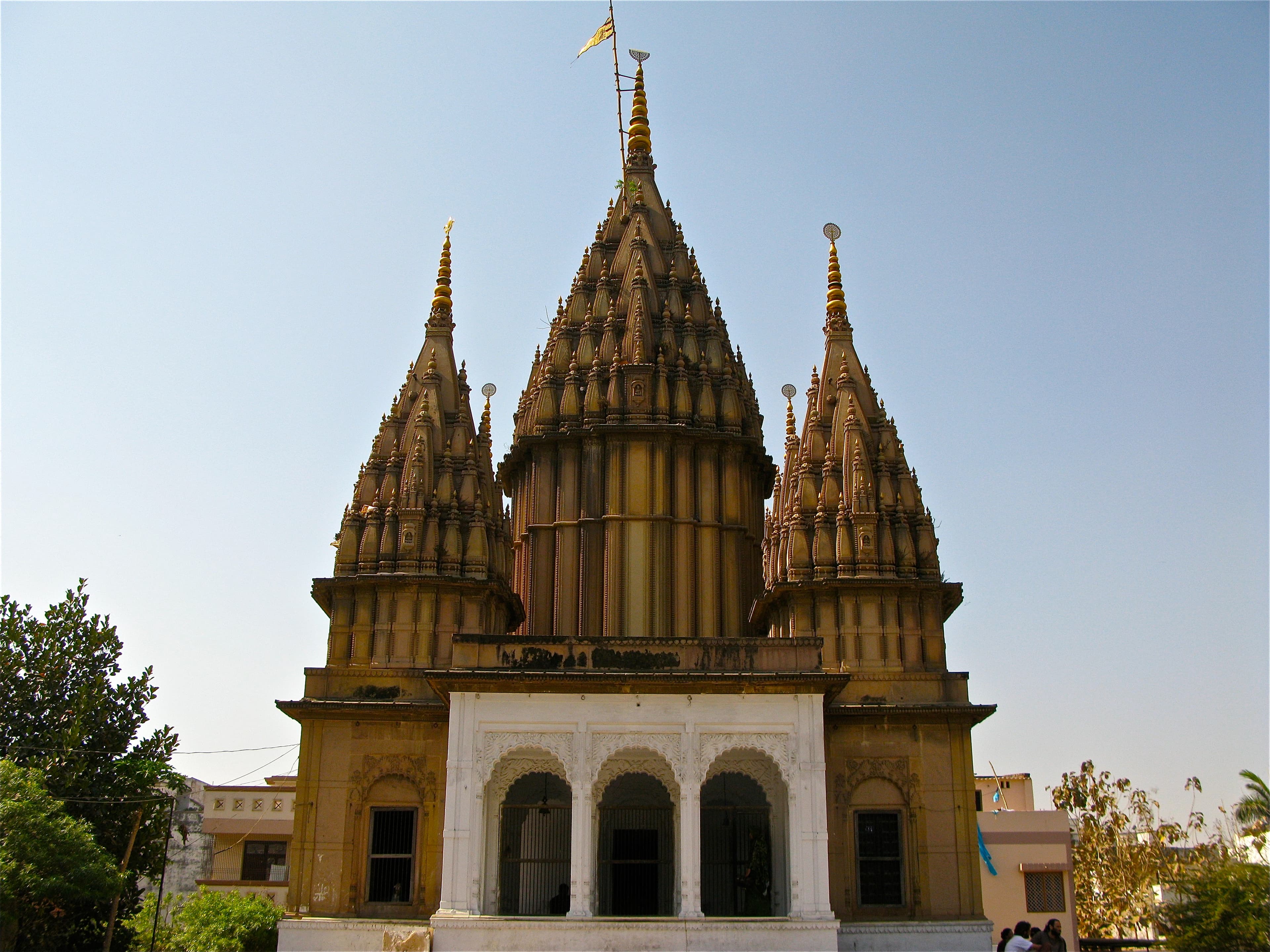 The majestic Shri Kashi Vishwanath Temple, a beacon of spirituality in ...