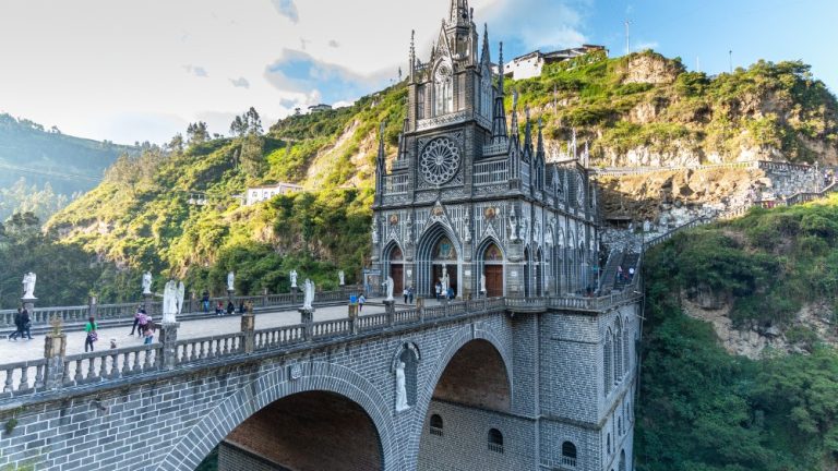 Las Lajas Sanctuary, Colombia - Temples.org